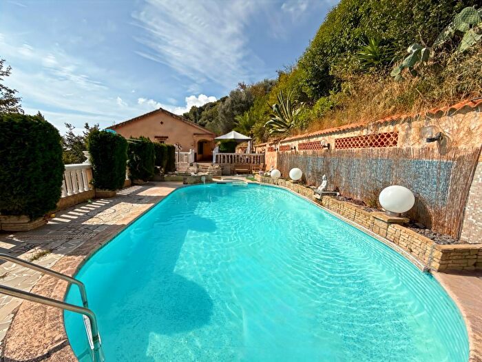 Maison à vendre - Nice, Saint-Pierre de Feric - 5 pièces - 4 chambres