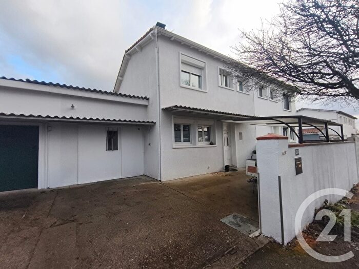 Maison à vendre - Boé - 5 pièces - 4 chambres