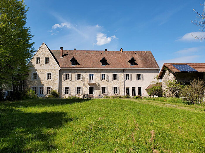 Champagne-en-Valromey - Maison 14 pièces à vendre