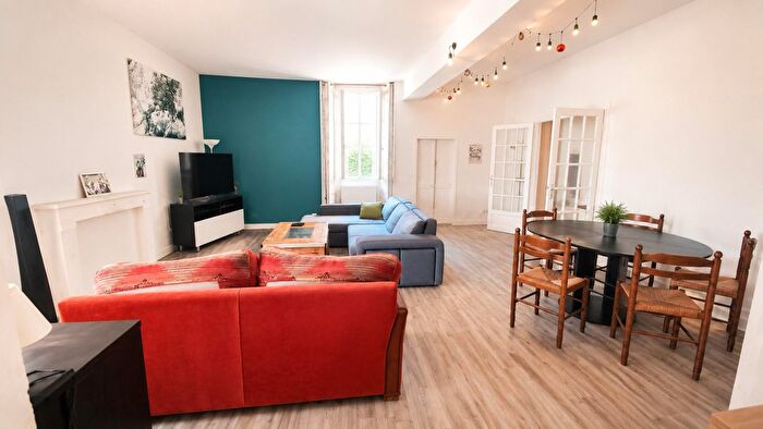 Appartement 5 pièces à Angoulême, Saint-Ausone, Saint-Martin, à vendre