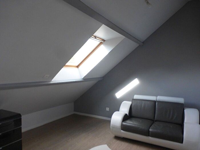 Bruyères-le-Châtel - Appartement 2 pièces à louer