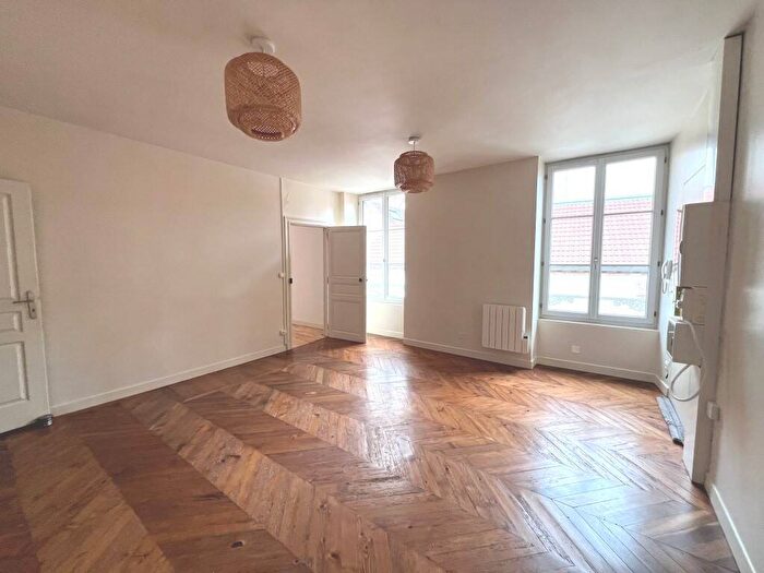 Appartement à louer - Sens - 3 pièces - 2 chambres