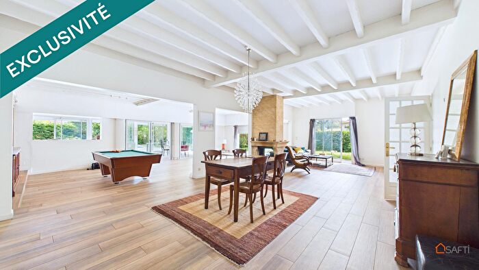 Maison 7 pièces à Saint-Aubin-de-Médoc, à vendre