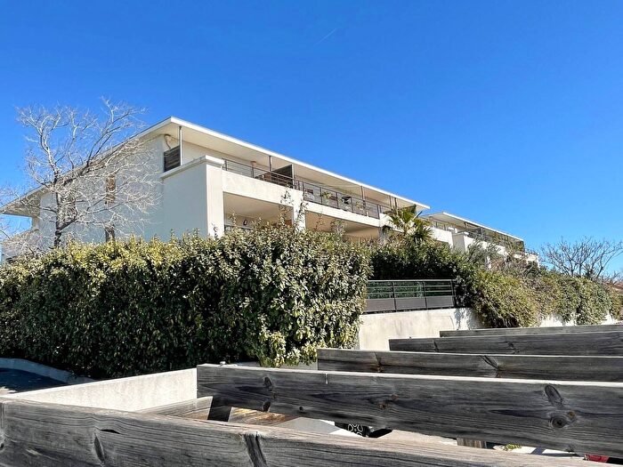 Appartement à louer - La Cabucelle, Marseille ème arrondissement - 3 pièces - 2 chambres