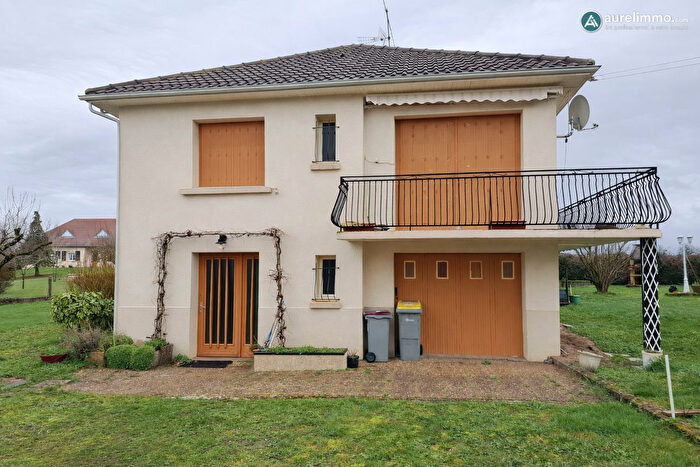 Maison à vendre - Néris-les-Bains - 5 pièces - 3 chambres