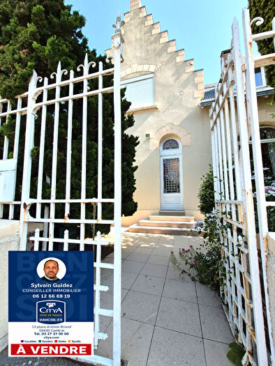 Maison 10 pièces à Hermies, à vendre