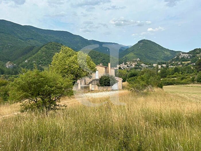 Maison à vendre - Montbrun-les-Bains - 3 pièces - 2 chambres