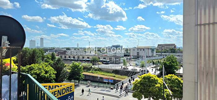 Appartement à vendre - Saint-Denis, République, Gare - 4 pièces - 3 chambres