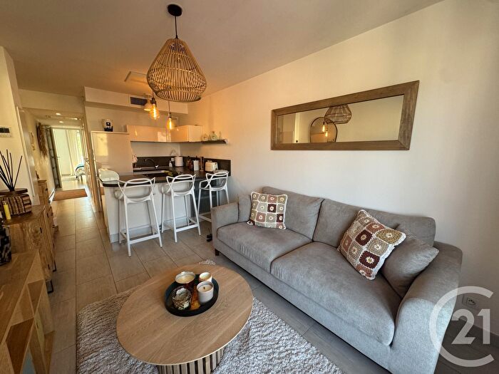 Appartement 2 pièces à Sainte-Maxime, Centre-ville, Pléiades, à vendre
