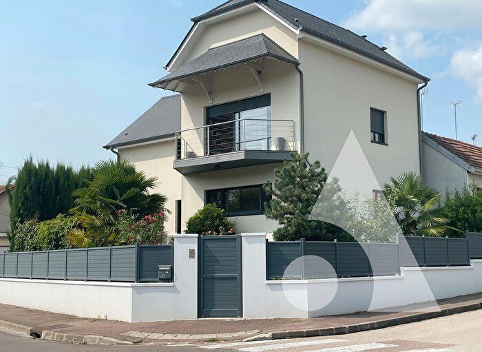 Maison à vendre - Sainte-Savine - 6 pièces - 4 chambres