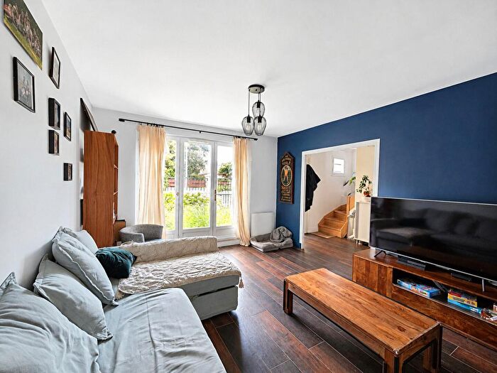 Ecquevilly : Maison 5 pièces à vendre
