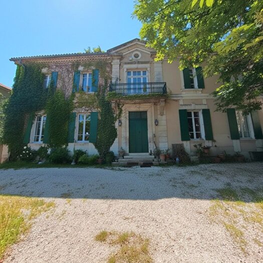 Maison 10 pièces à Le Thor, à vendre