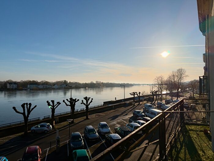 Appartement à vendre - Saumur, Centre-ville - 4 pièces - 3 chambres