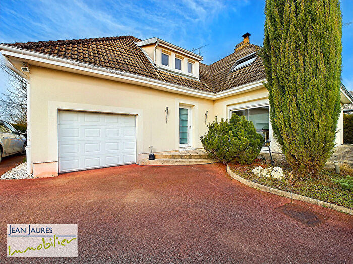 Maison à vendre - La Rivière-de-Corps - 8 pièces - 5 chambres