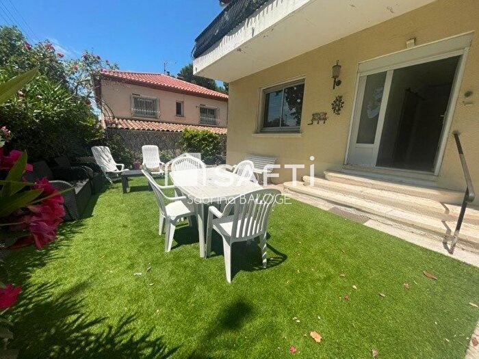 Maison 6 pièces à Vias, Ville, à vendre