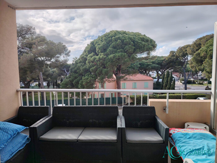 Appartement à vendre - Hyères, Port - 1 pièce