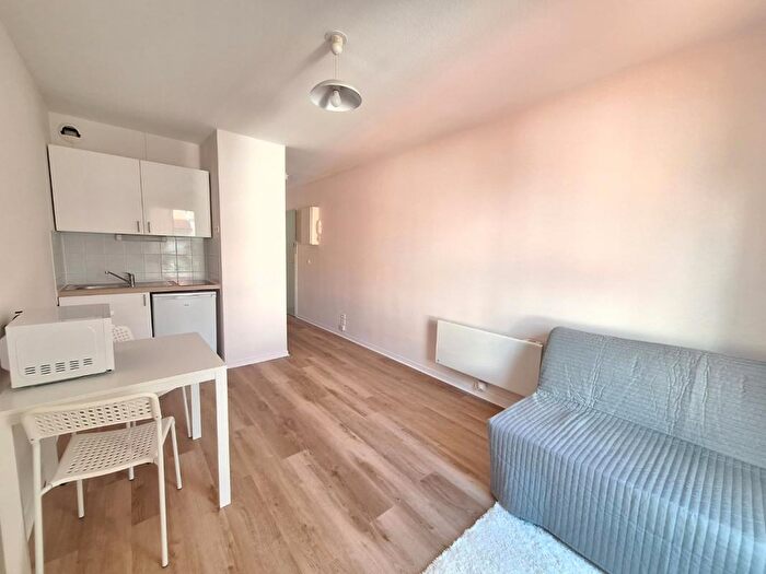 Appartement à louer - Clermont-Ferrand, Vallières, Sallins, Poncillon - 1 pièce