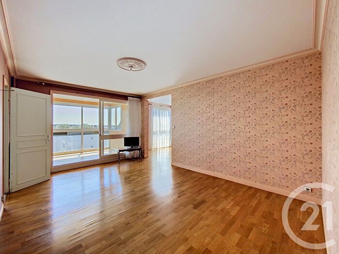 Cholet, Lorraine : Appartement 5 pièces à vendre