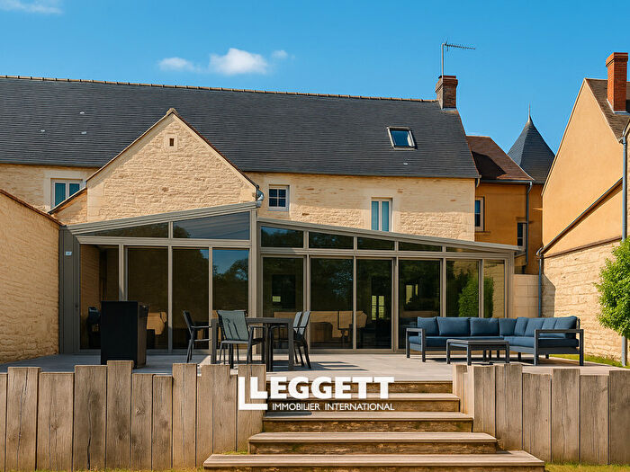 Maison à vendre - Le Bourg-Saint-Léonard - 9 pièces - 4 chambres