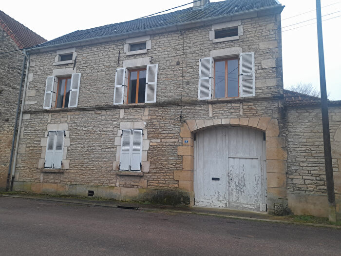 Maison à vendre - Asnières-en-Montagne - 6 pièces - 5 chambres