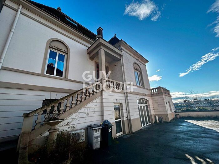 Appartement à louer - Vassieux, Caluire-et-Cuire - 4 pièces - 3 chambres