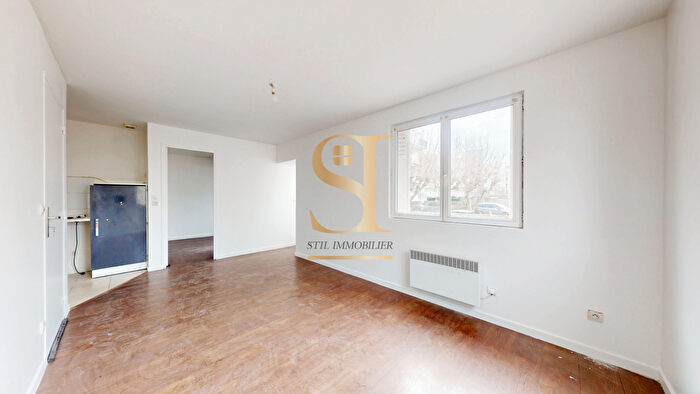 Corbeil-Essonnes, Montconseil : Appartement 2 pièces à vendre
