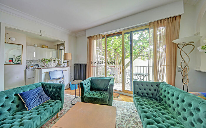 Appartement à vendre - Neuilly-sur-Seine, Charles Laffitte - 2 pièces - 1 chambre