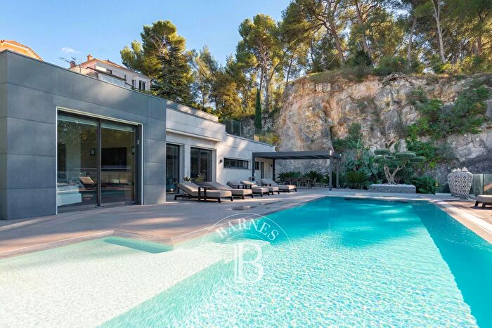 Maison à vendre - Marseille e , Saint-Julien - 7 pièces - 5 chambres