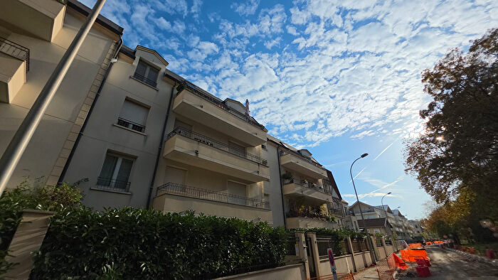 Appartement à vendre - Villepinte - 5 pièces - 3 chambres