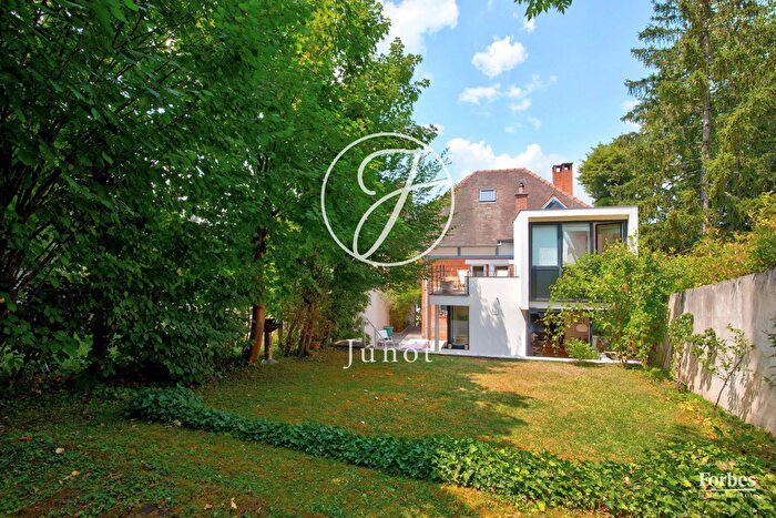 Maison 7 pièces à Ville-d'Avray, à vendre