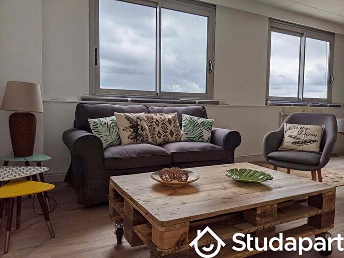 Appartement à louer - Montet-Octroi, Vand uvre-lès-Nancy - 1 pièce - 3 chambres