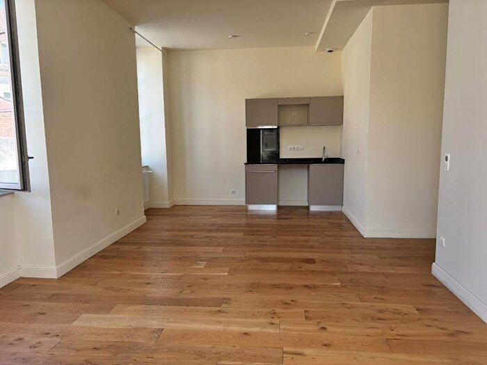 Appartement 3 pièces à Cité Briand Sud, Mulhouse, à louer