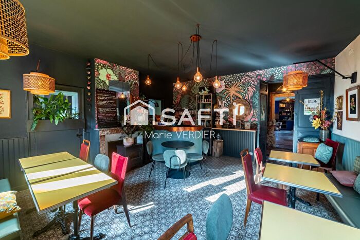 Maison 8 pièces à Montbazens, à vendre