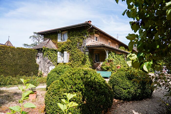 Maison 11 pièces à vendre - Fuissé