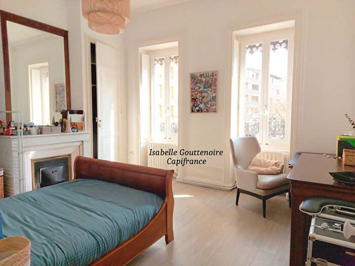 Appartement à vendre - Tassin-la-Demi-Lune, LHorloge - 3 pièces - 2 chambres