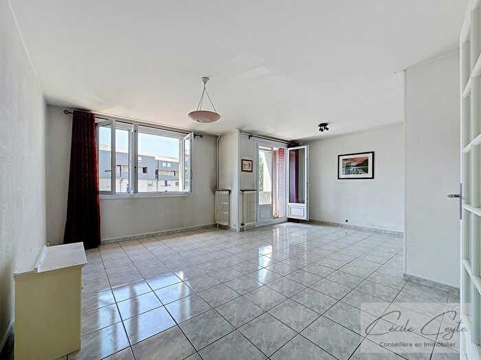 Appartement 4 pièces à Grenoble, Bajatière, à vendre