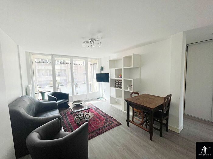 Saint Jean, Caen : Appartement 4 pièces à louer