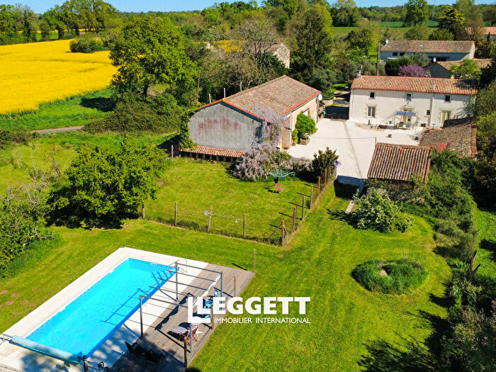 La Forêt-de-Tessé : Maison 6 pièces à vendre