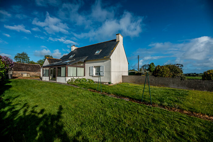 Maison à vendre - Plouguin - 6 pièces - 4 chambres