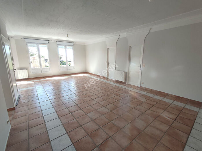 Appartement à louer - Carpentras - 4 pièces - 2 chambres