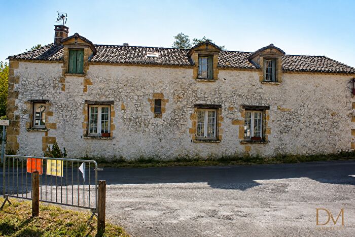 Faux - Maison 6 pièces à vendre