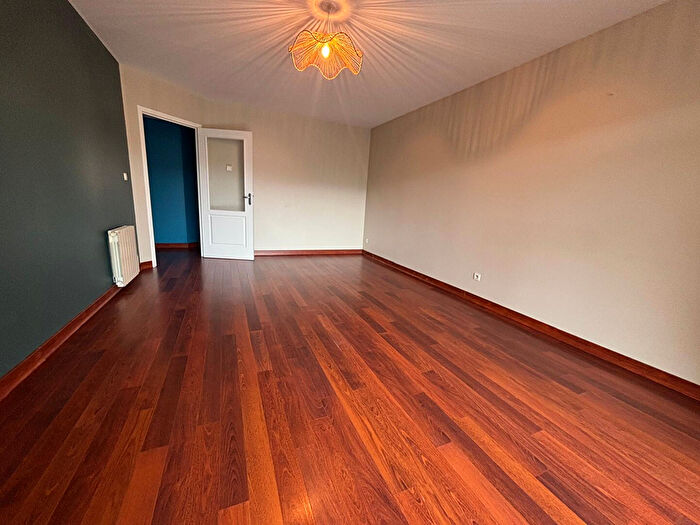 Appartement 3 pièces à Laval, Hilard, à vendre