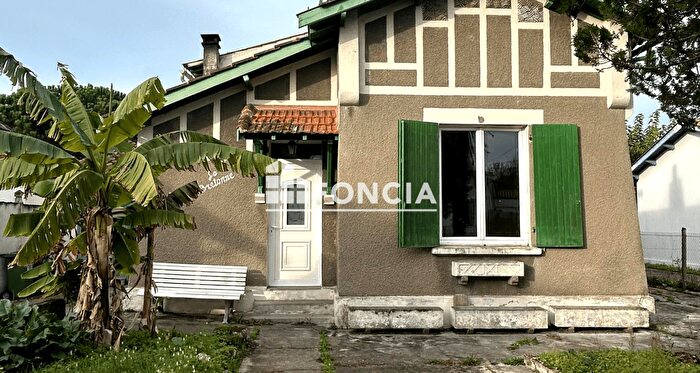 Maison à vendre - Le Château-dOléron - 7 pièces - 5 chambres