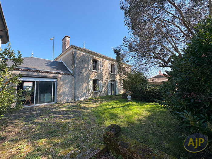 Maison 8 pièces à vendre à Challans, Saint Dominique, Route des Sables dOlonne