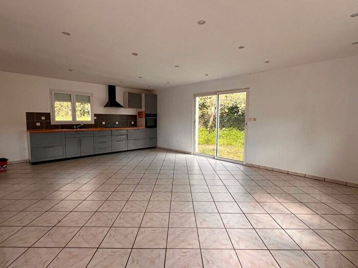 Maison 4 pièces à louer à Abzac