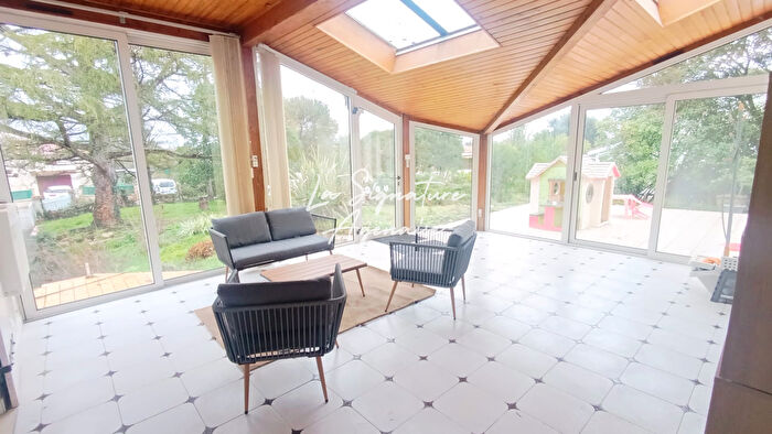 Maison à vendre - Sainte-Colombe-en-Bruilhois - 6 pièces - 4 chambres