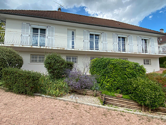 Maison à vendre - Joigny - 5 pièces - 4 chambres