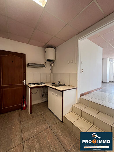 Saint-Pierre, Centre-ville : Appartement 1 pièce à louer