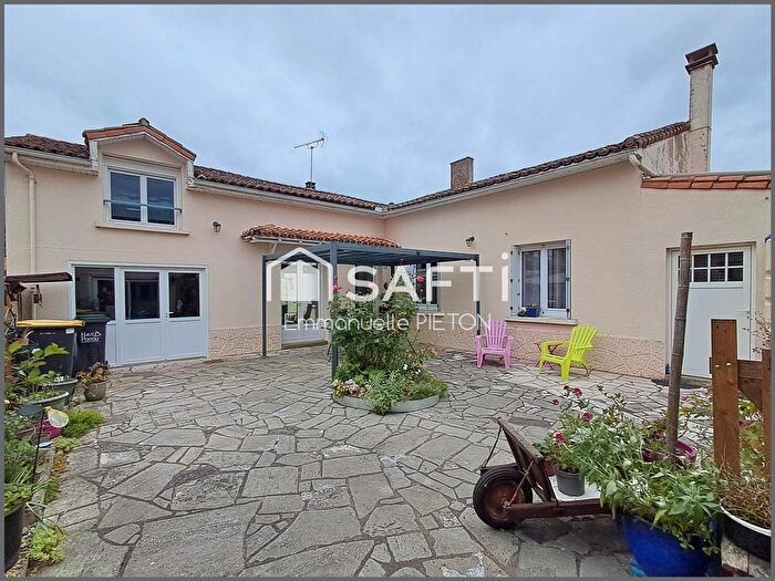 Maison 5 pièces à vendre à Yversay
