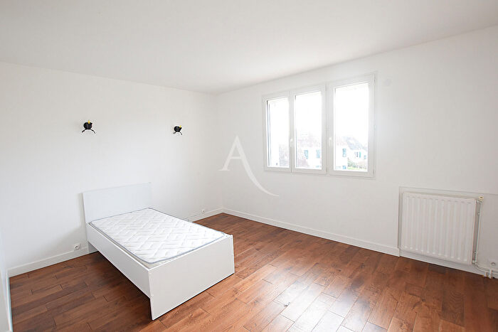 Appartement à louer - Cergy, Axe Majeur, Horloge - 1 pièce - 1 chambre